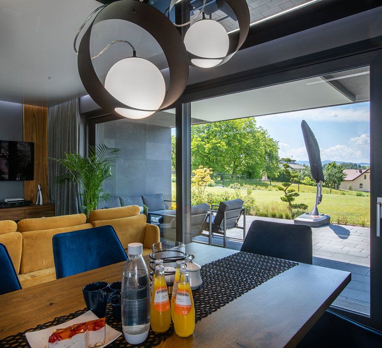 Okna antracyt - nowoczesny i elegancki minimalizm