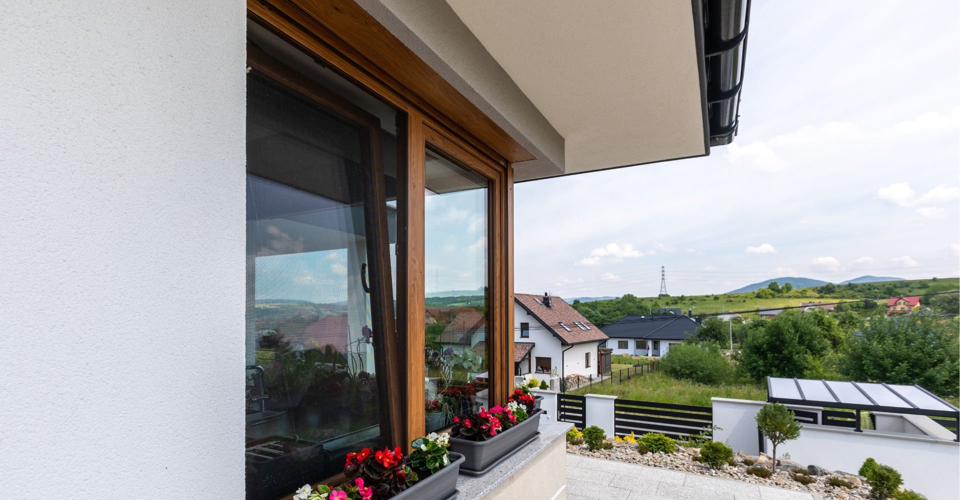 Keep bugs out of your home: An overview of DAKO's mosquito net solutions - Blog - DAKO